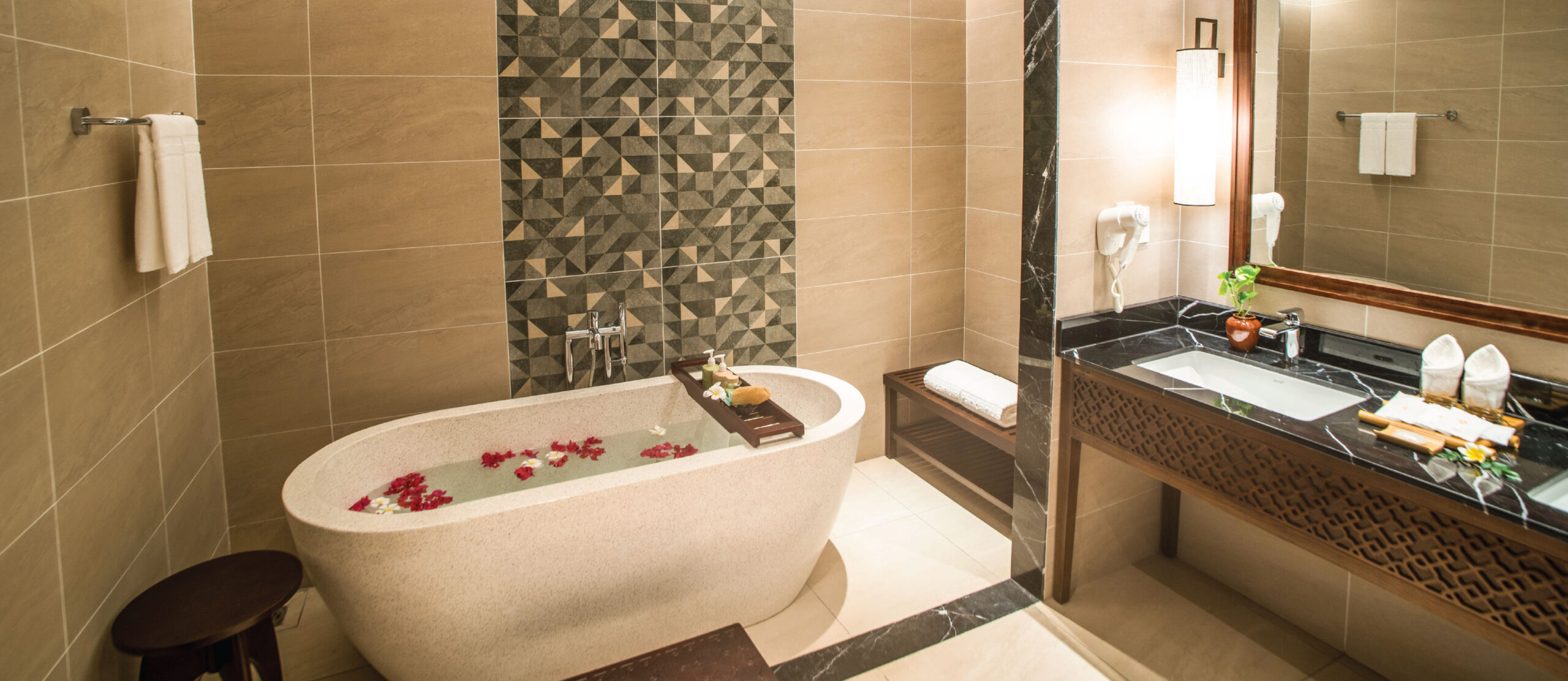 Signature Suite - Pandanus Resort